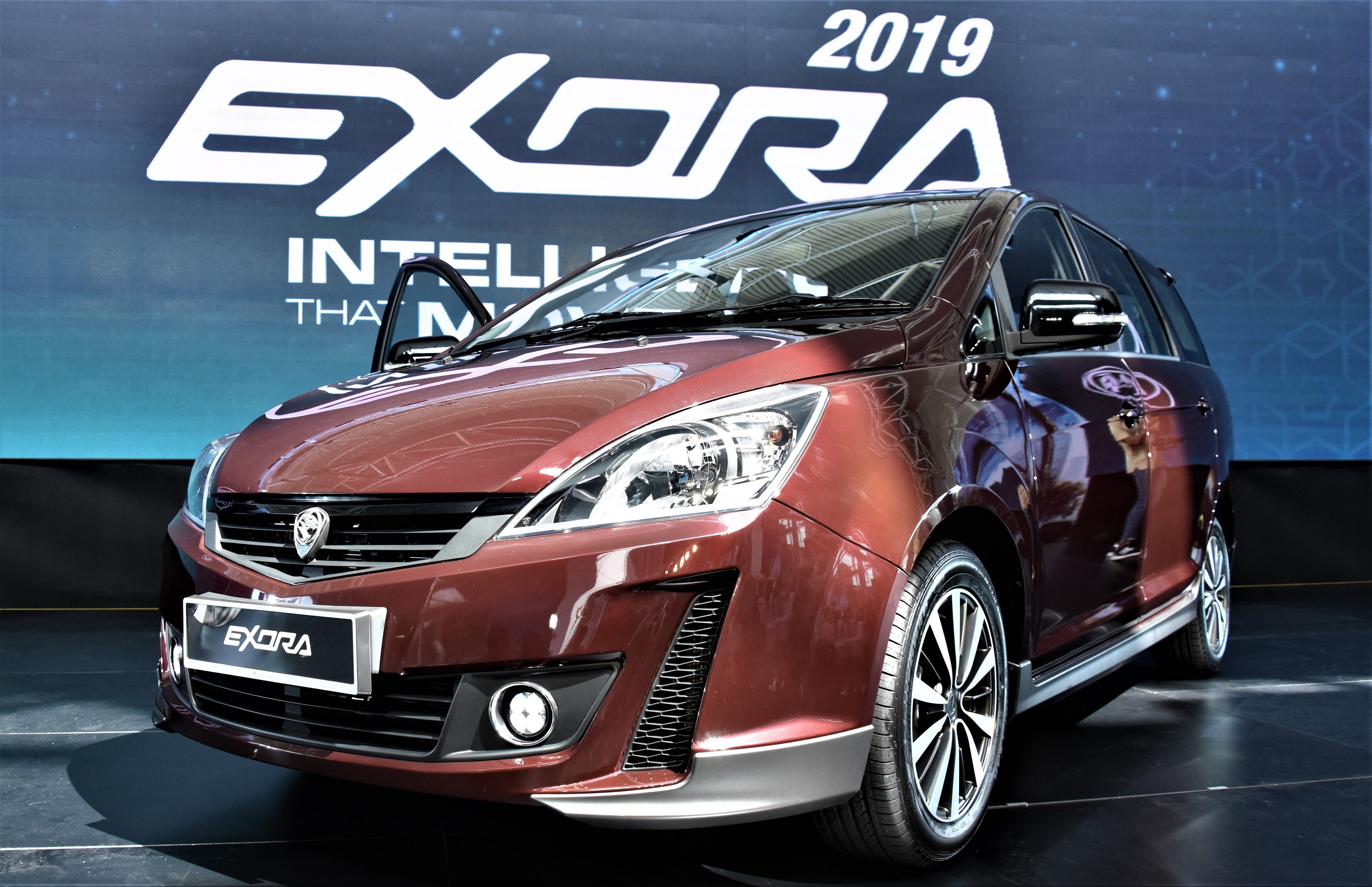 PROTON - PROTON SETS 8-YEAR SALES HIGH
